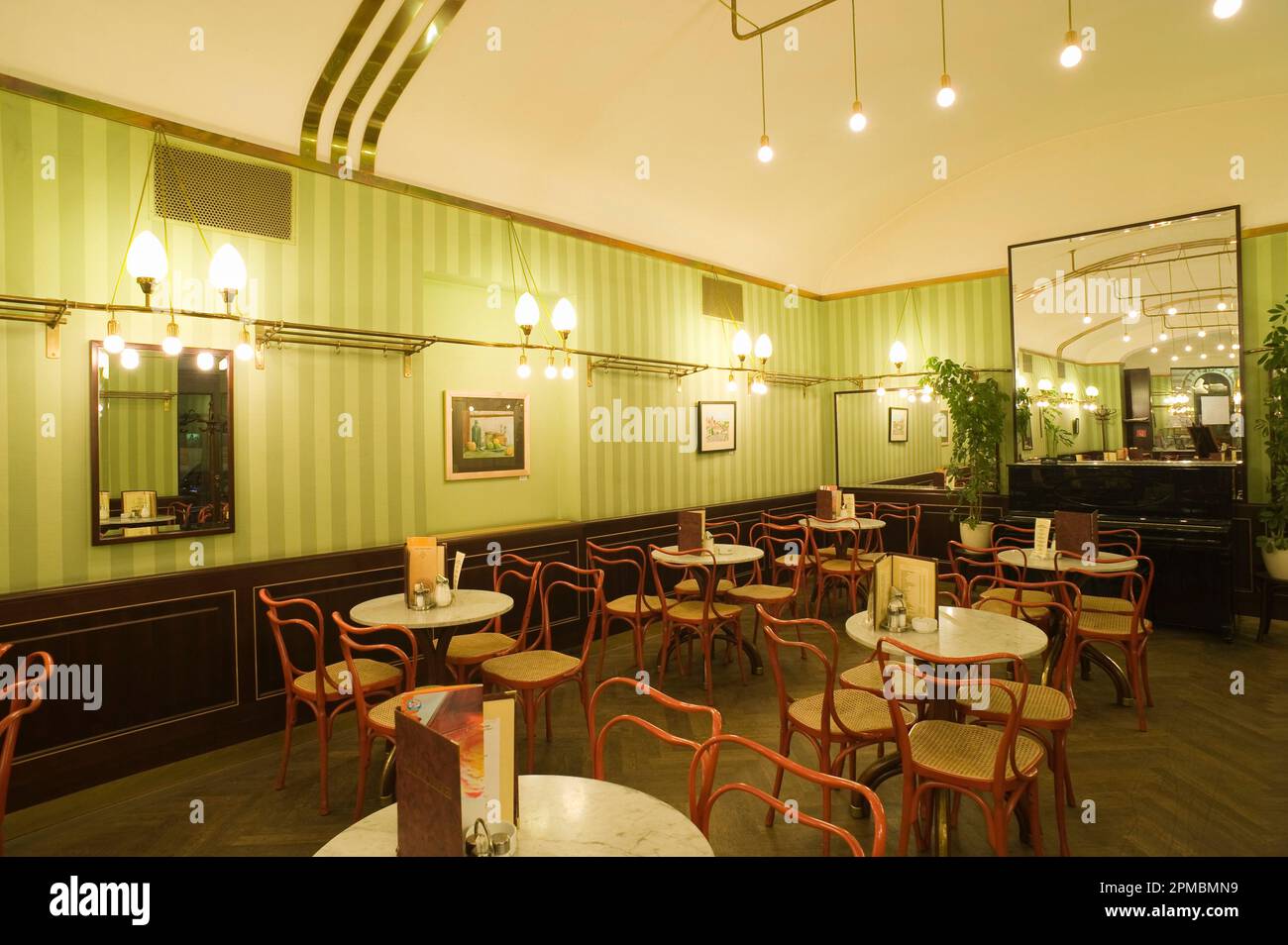 Wien, Cafe Museum von Adolf Loos 1899, Rekonstruktion 2003 // Vienna ...