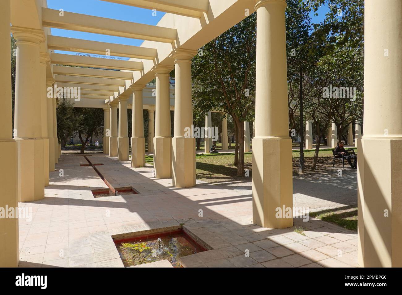 Valencia, Turia-Park, Gestaltung von Ricardo Bofill // Valencia, Turia ...