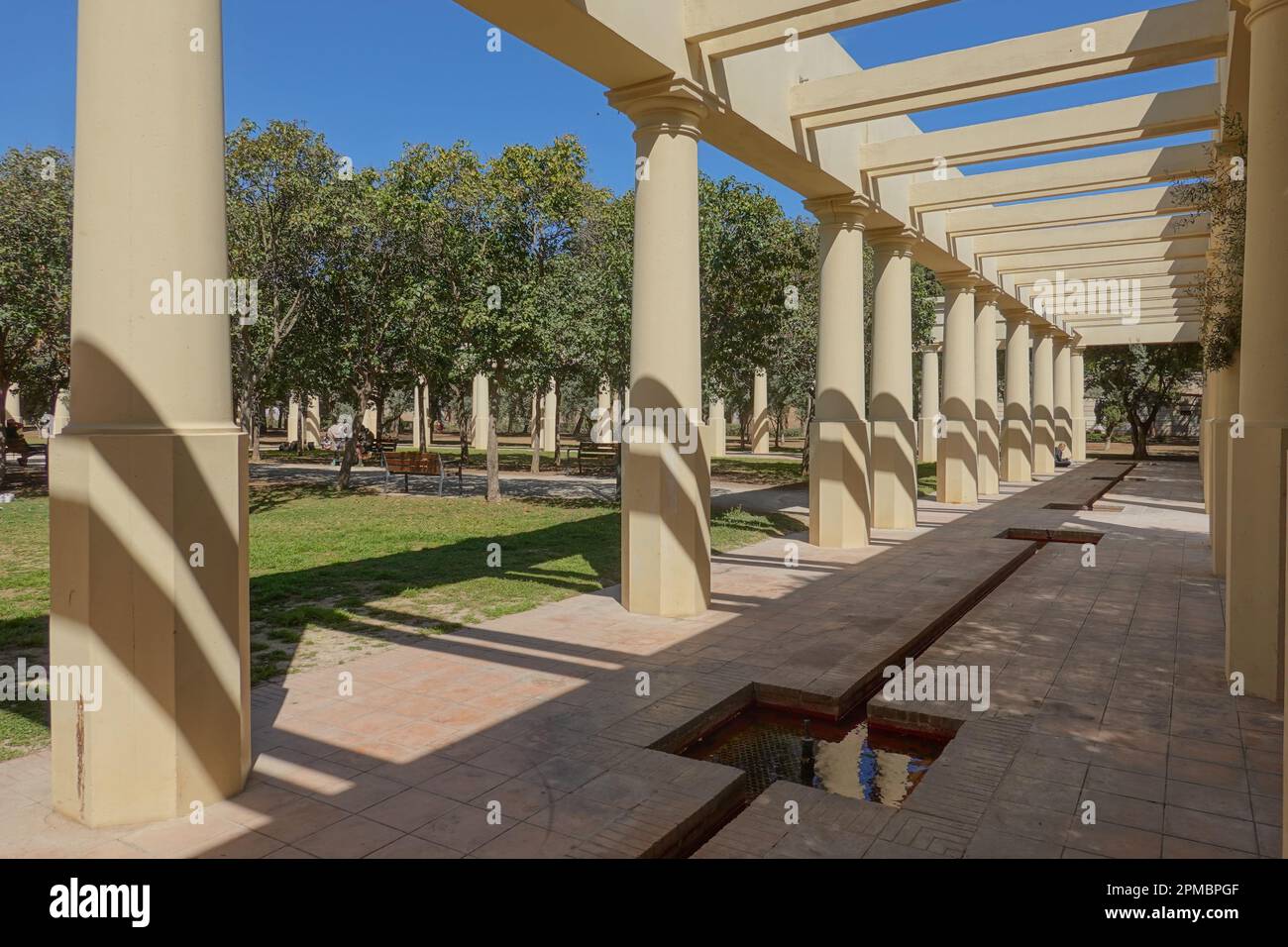 Valencia, Turia-Park, Gestaltung von Ricardo Bofill // Valencia, Turia ...