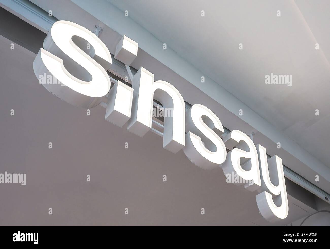 Samara, Russia - April 9, 2023: Brand logo sign of Sinsay store in ...