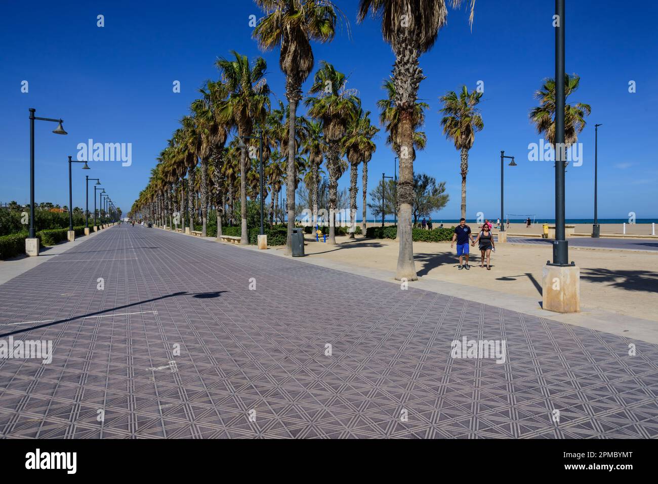 Valencia, Strandpromenade // Valencia, Beach Promenade Stock Photo - Alamy