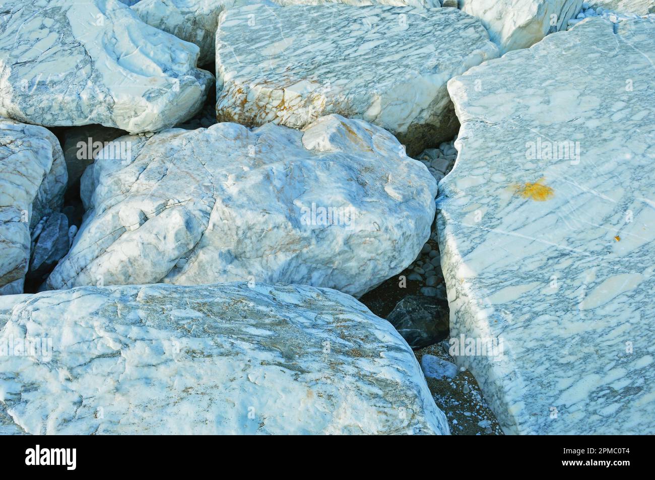 Marble boulders hi-res stock photography and images - Alamy