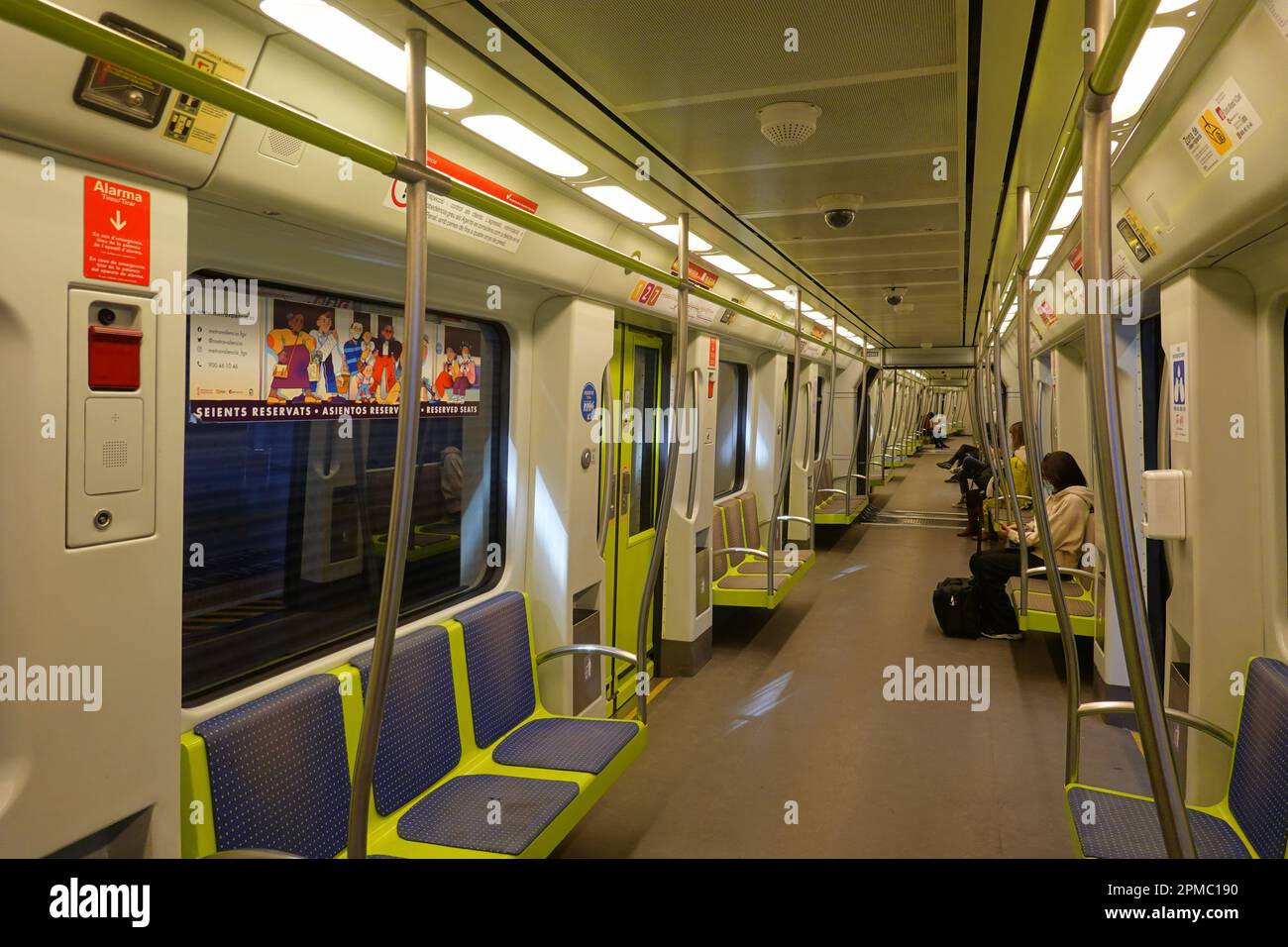 Valencia, U-Bahn, Fahrgastraum // Valencia, Metro, Interior Stock Photo ...