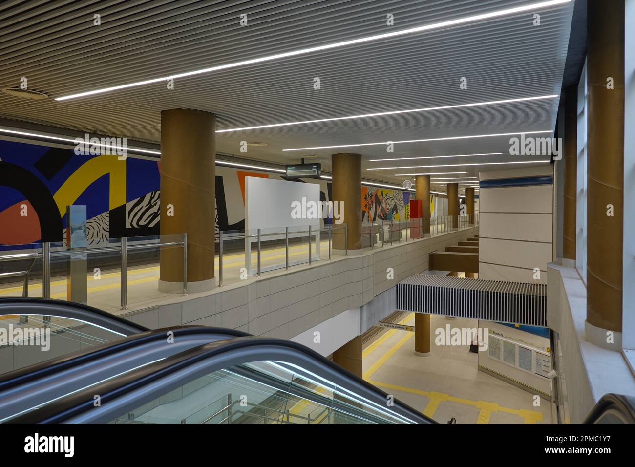 U bahn verkehrssystem hi-res stock photography and images - Alamy