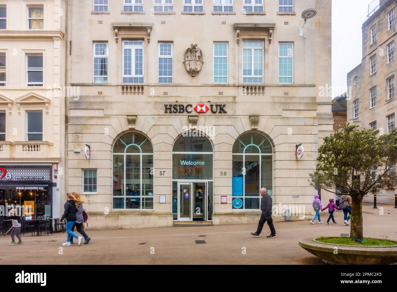 Old money street hi-res stock photography and images - Alamy
