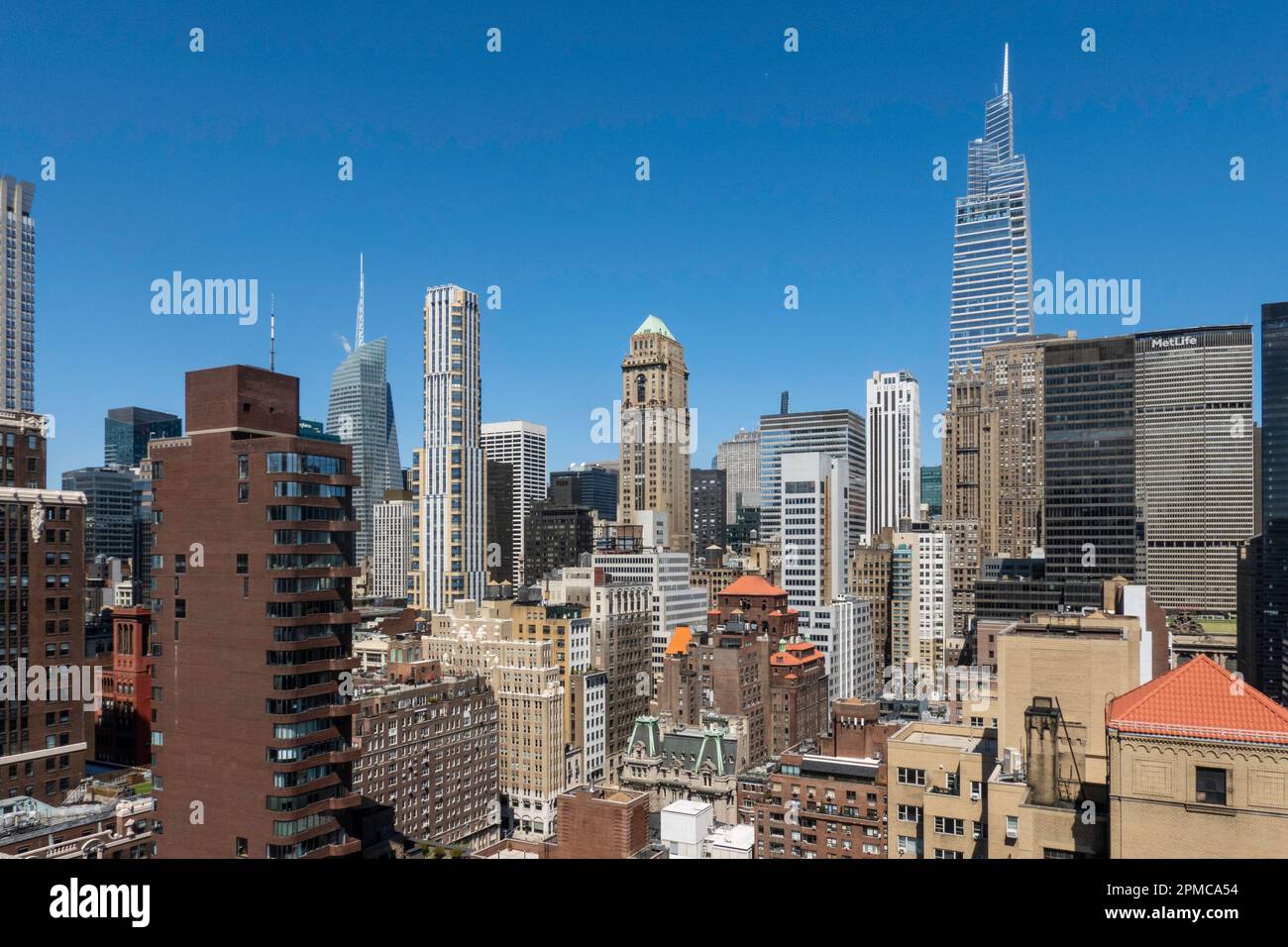 Skyline of mid Manhattan, seen from a rooftop garden in Murray Hill ...