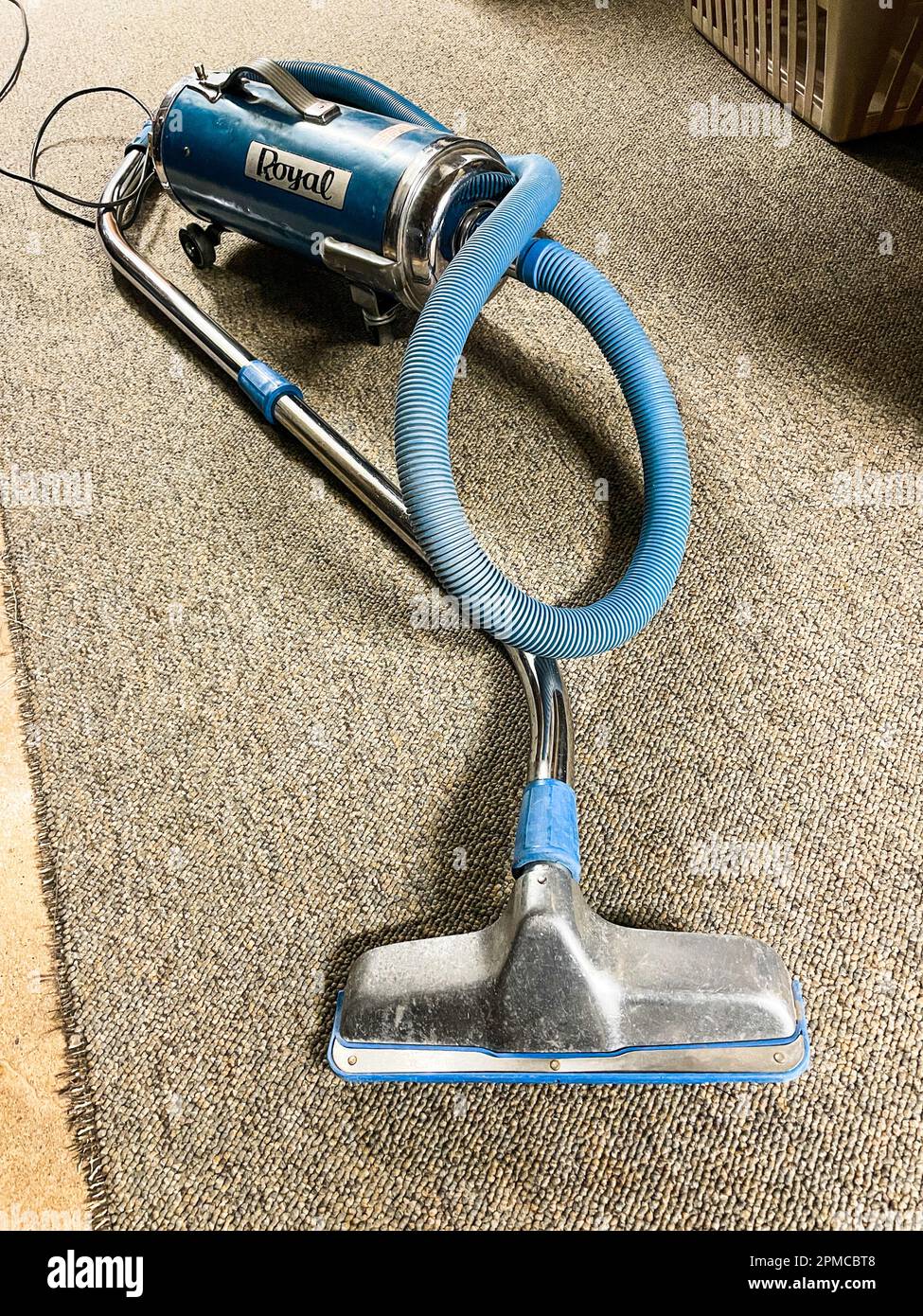 Vintage vacuum cleaner hi-res stock photography and images - Alamy