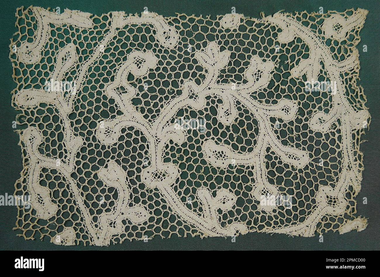 Fragment, Bobbin Lace 3; Made for Cooper Union Museum; Italy; linen ...