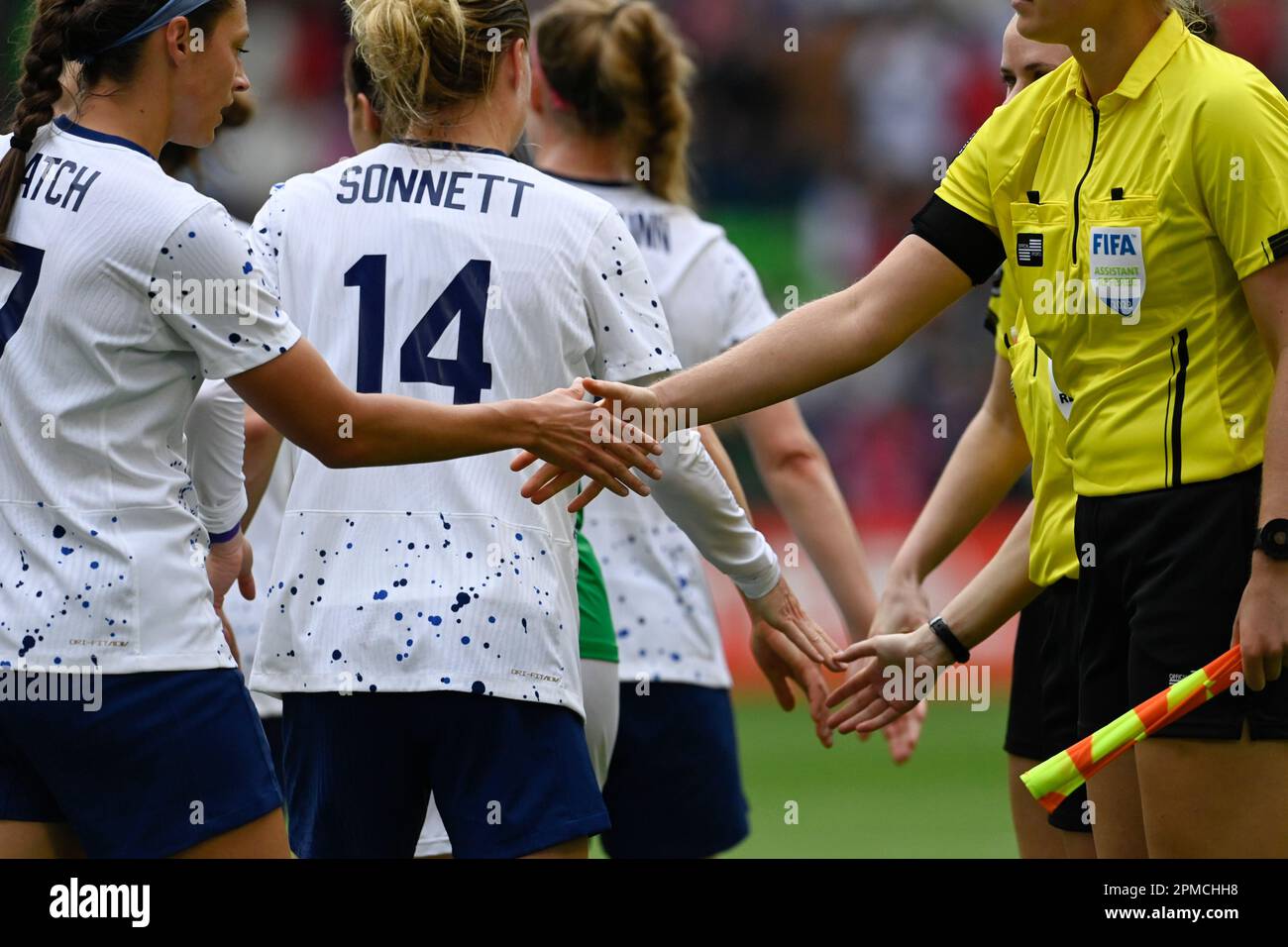 Womens referees hi-res stock photography and images - Alamy