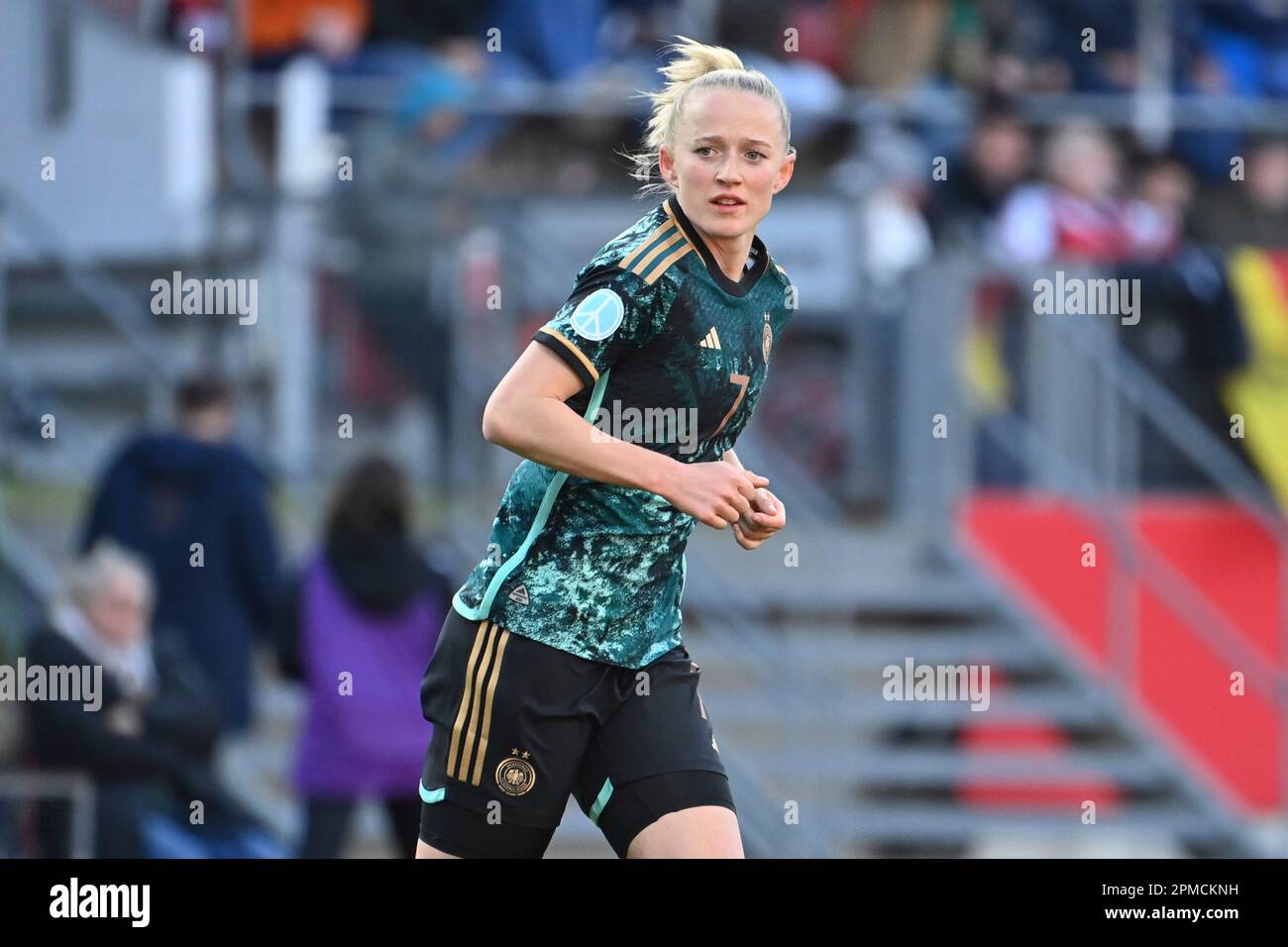 Nuernberg. 11th Apr, 2023. Lea SCHUELLER (GER), action, single image ...