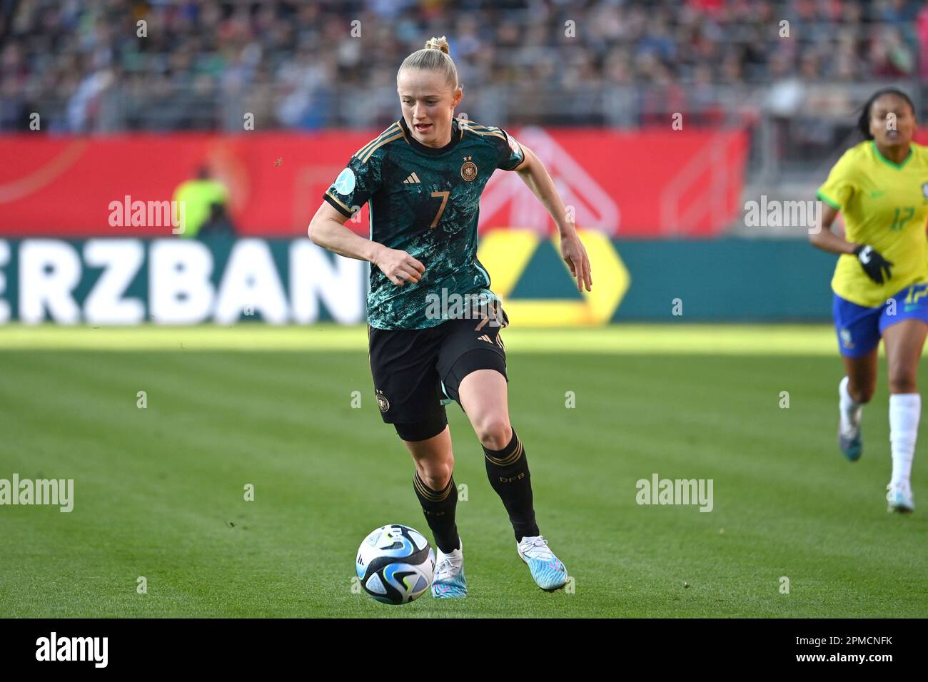 Nuernberg. 11th Apr, 2023. Lea SCHUELLER (GER), action, single action ...