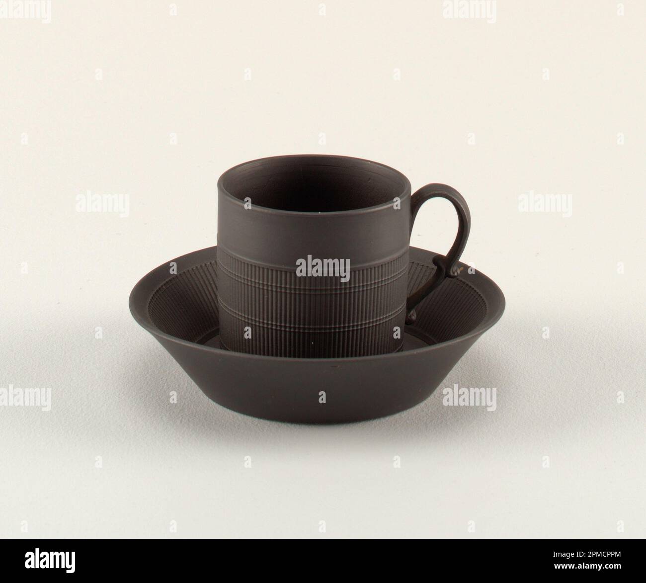 Black basalt stoneware hi-res stock photography and images - Alamy