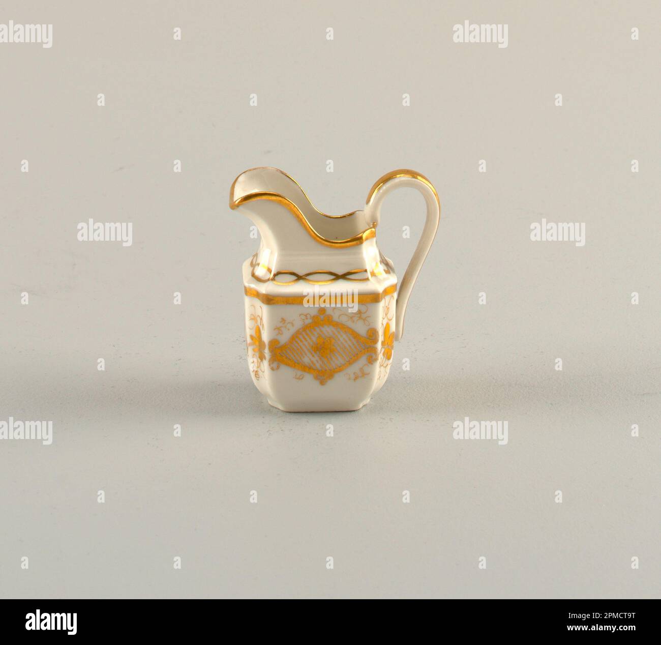 Miniature Creamer Creamer; Probably Du Paquier Porcelain Manufactory ...