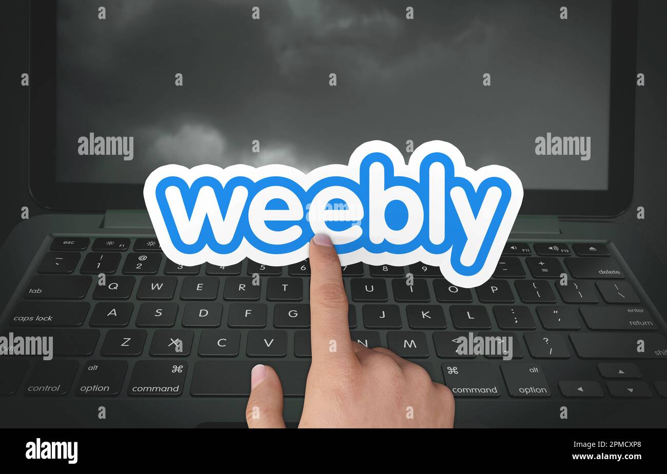 Weebly logo hi-res stock photography and images - Alamy