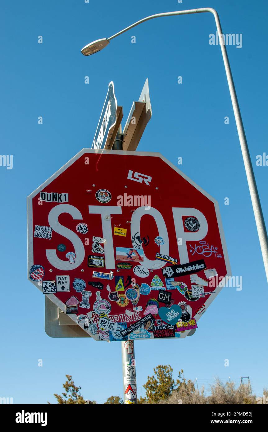 Graffiti stop sign hi-res stock photography and images - Alamy