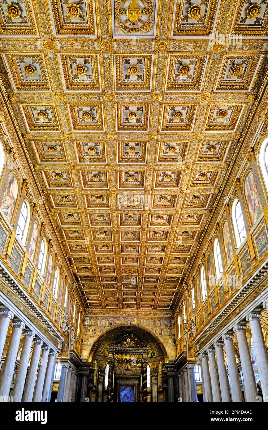 Santa maria maggiore basilica rome italy cathedral church papal hi-res ...