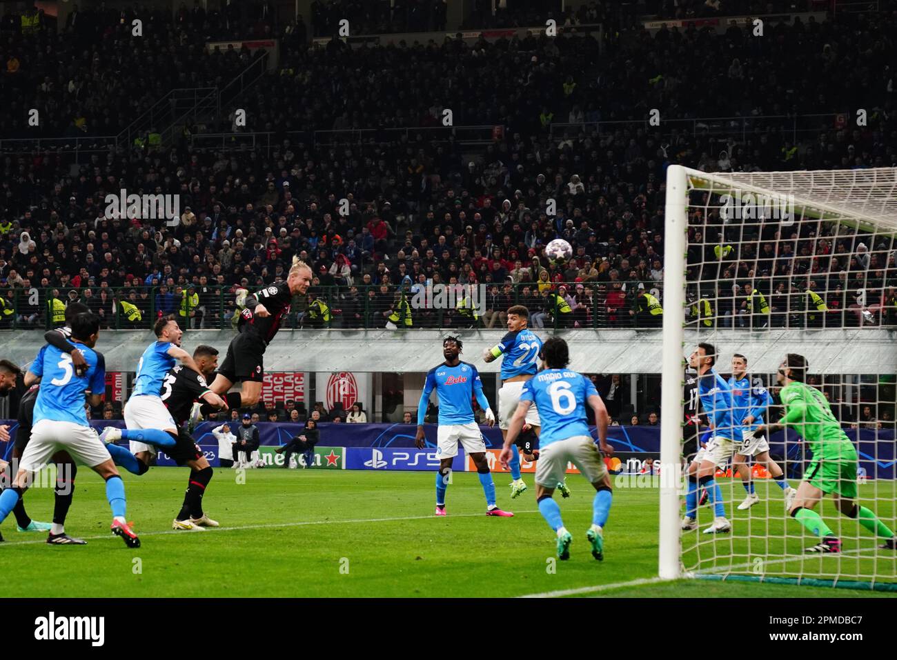 Simon Kjaer (AC Milan) hits the crossbar during the UEFA Champions ...