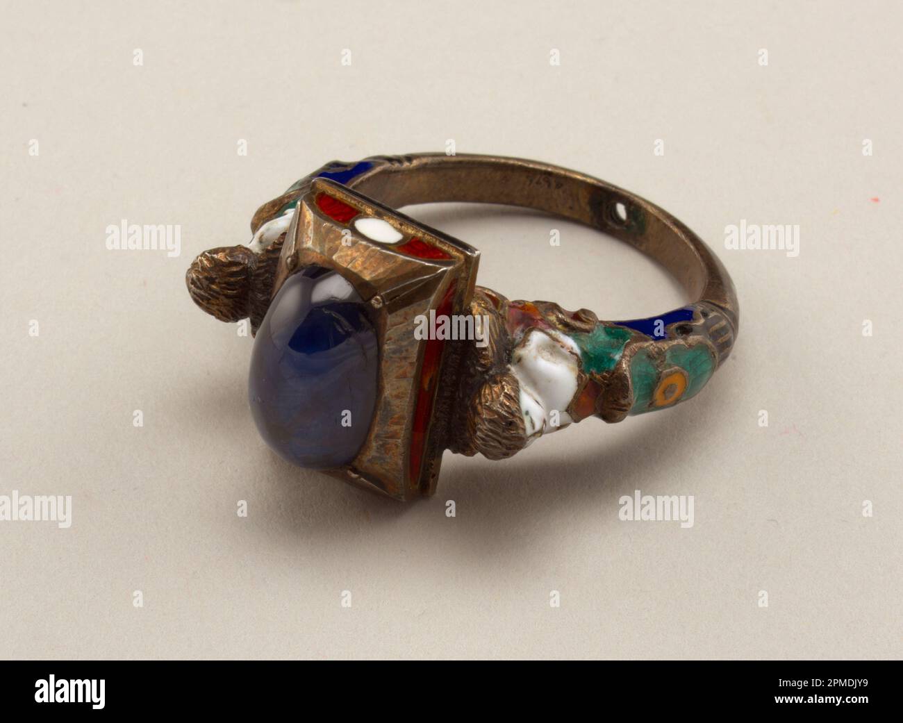 Silver and enamel hi-res stock photography and images - Alamy