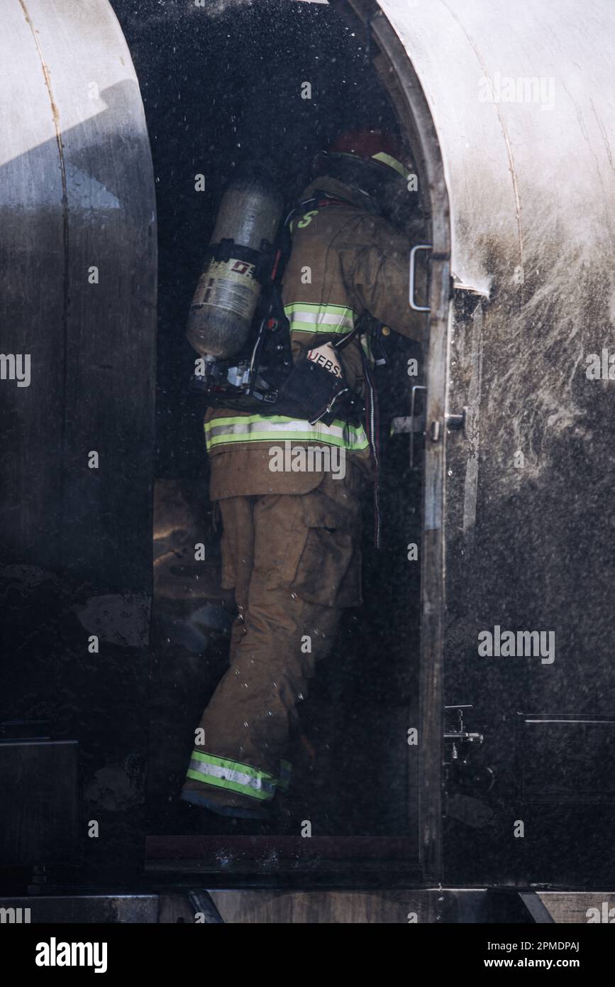 U.S. Marines with Aircraft Rescue and Firefighting (ARFF), Headquarters ...