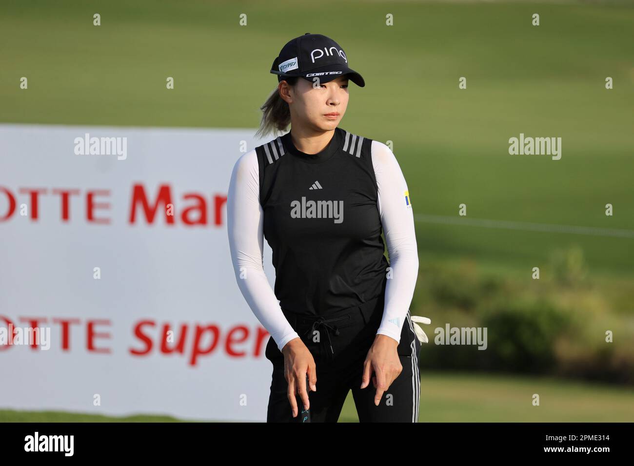 Hinako Shinobu, of Japan, practices her putts at the LPGA golf ...