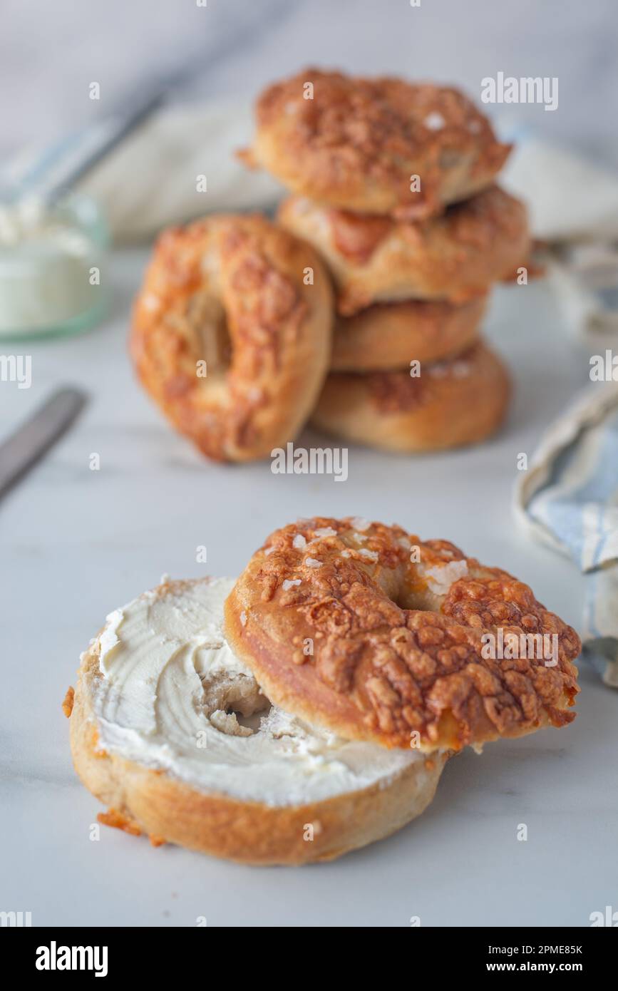 Traditional chinese bagels hi-res stock photography and images - Alamy