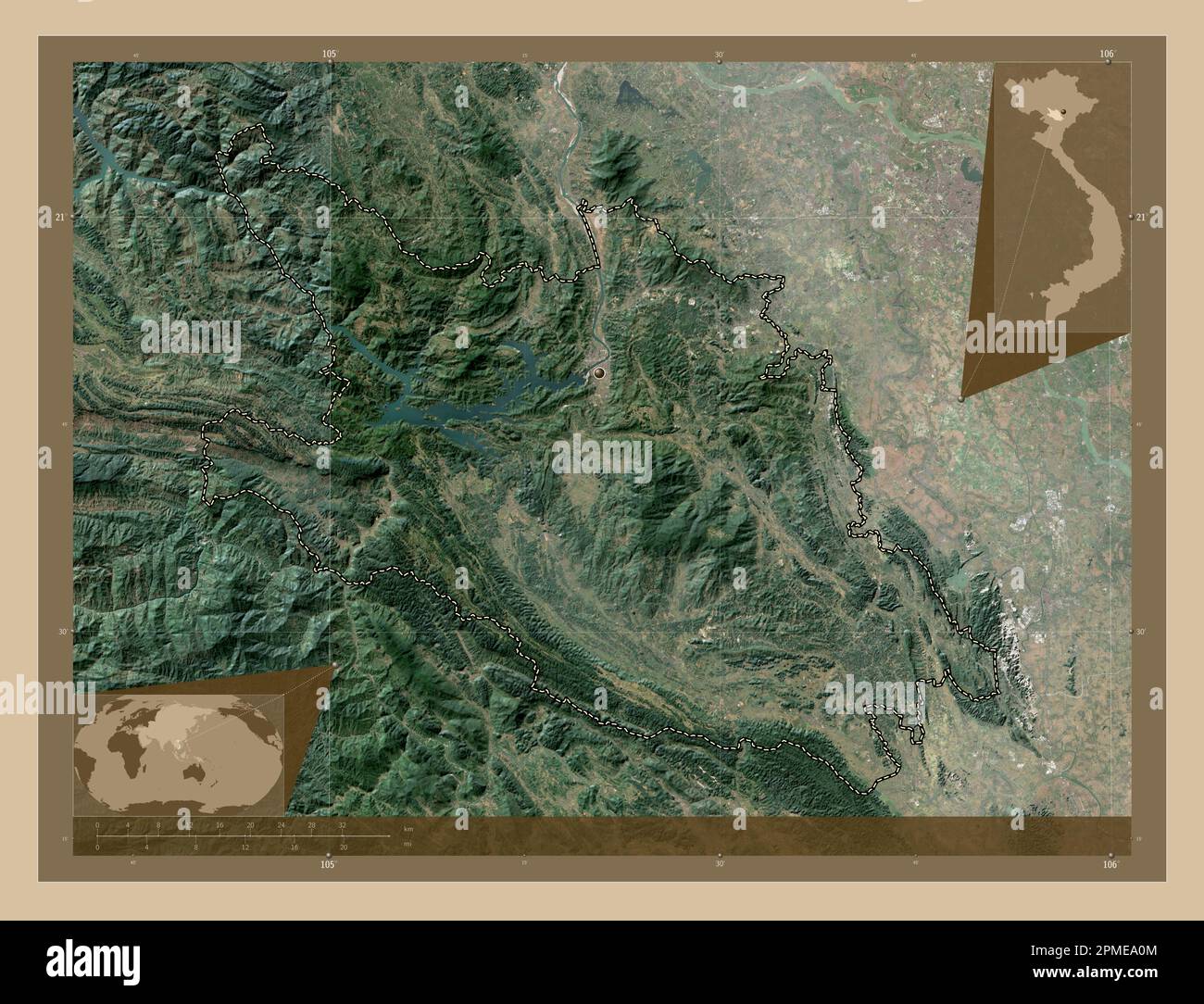 Hoa Binh, province of Vietnam. Low resolution satellite map. Corner ...