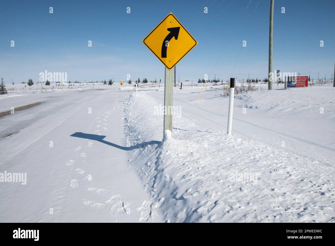 Arrow pointing arctic hi-res stock photography and images - Alamy