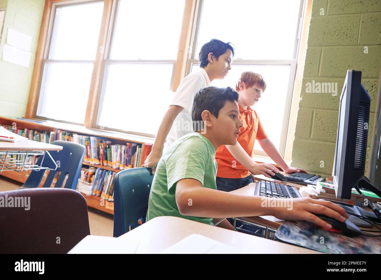 Using computers from an early age have several advantages. elementary ...