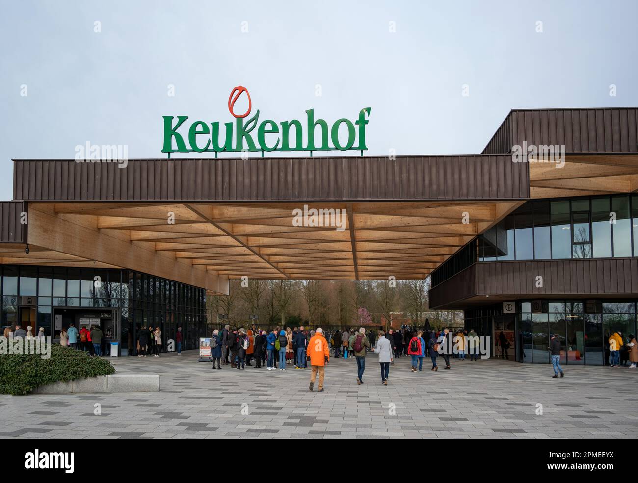 Tourists at the entrance to the Keukenhof Gardens complex in Lisse ...