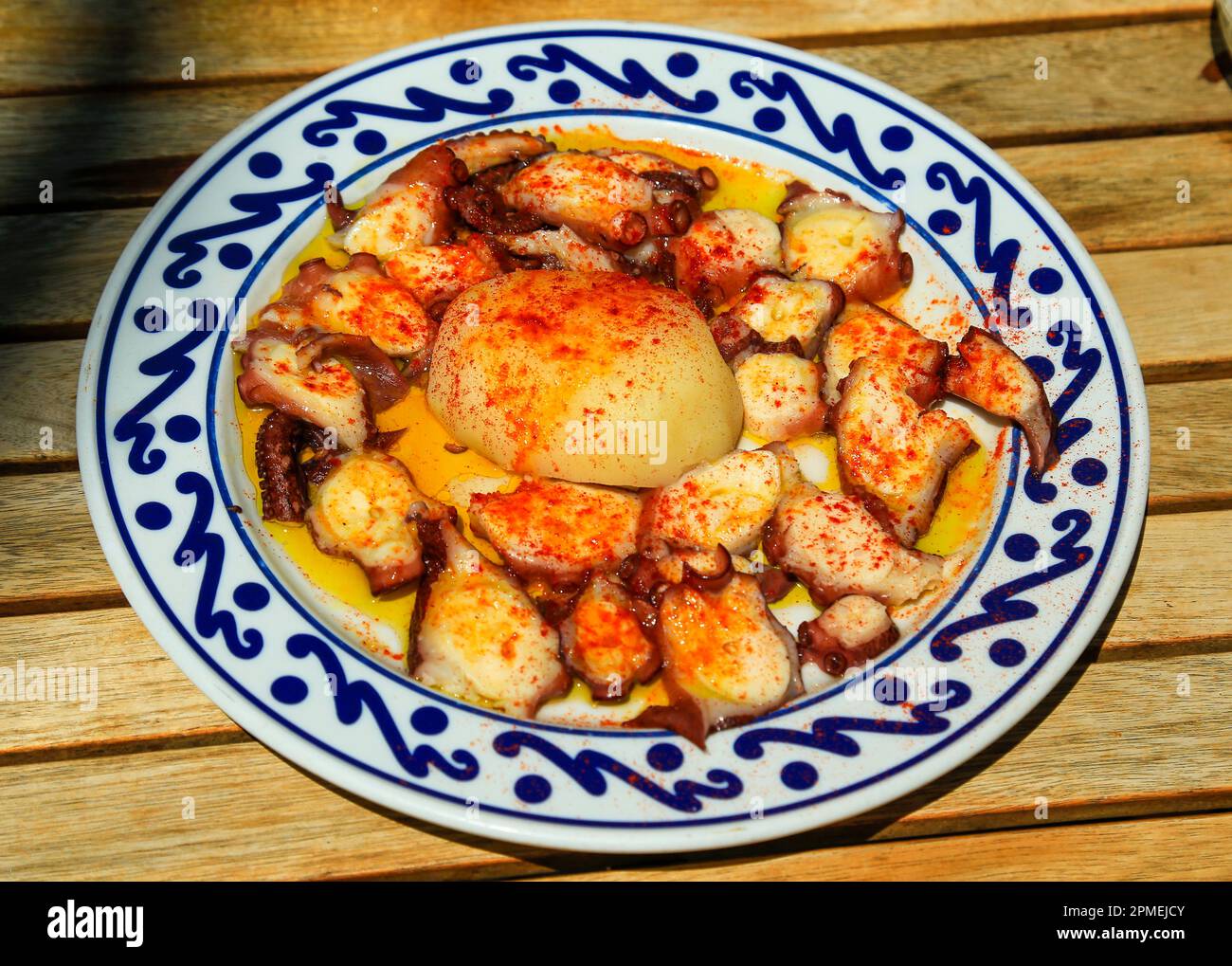 Polpo a Fiera, Spanish octopus dish Stock Photo - Alamy