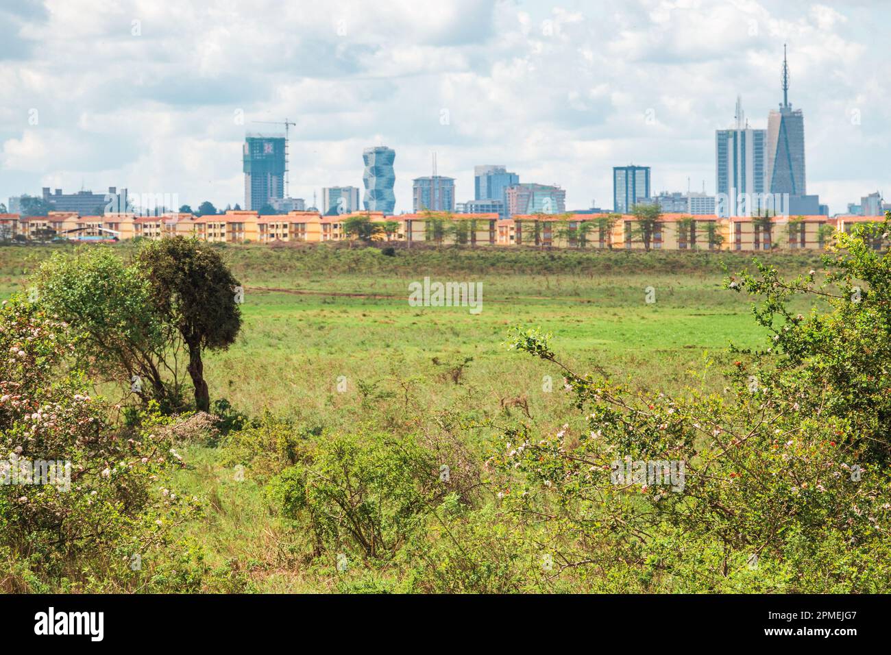 Nairobi skyline from national park hi-res stock photography and images ...