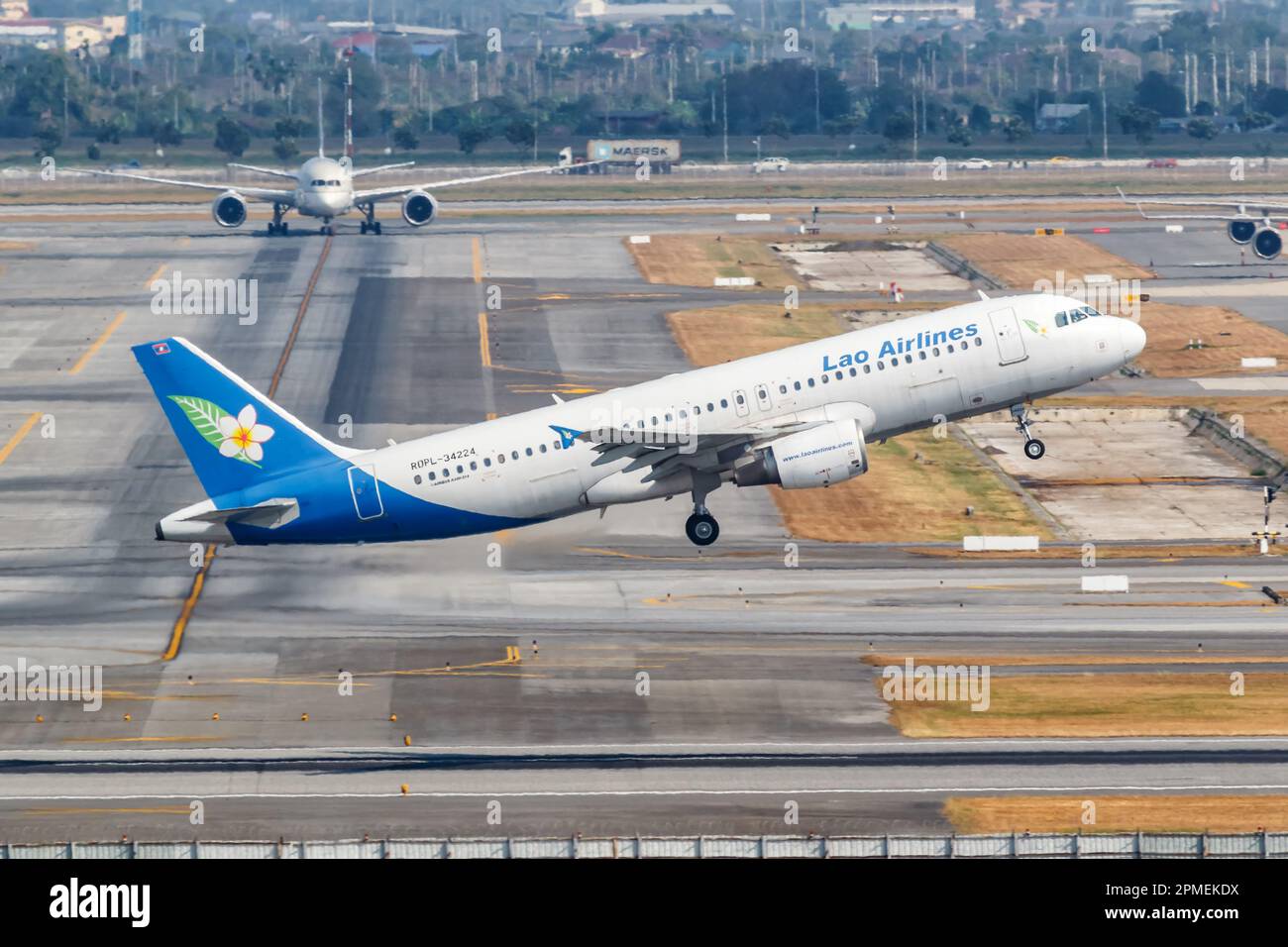 Airport bkk hi-res stock photography and images - Alamy