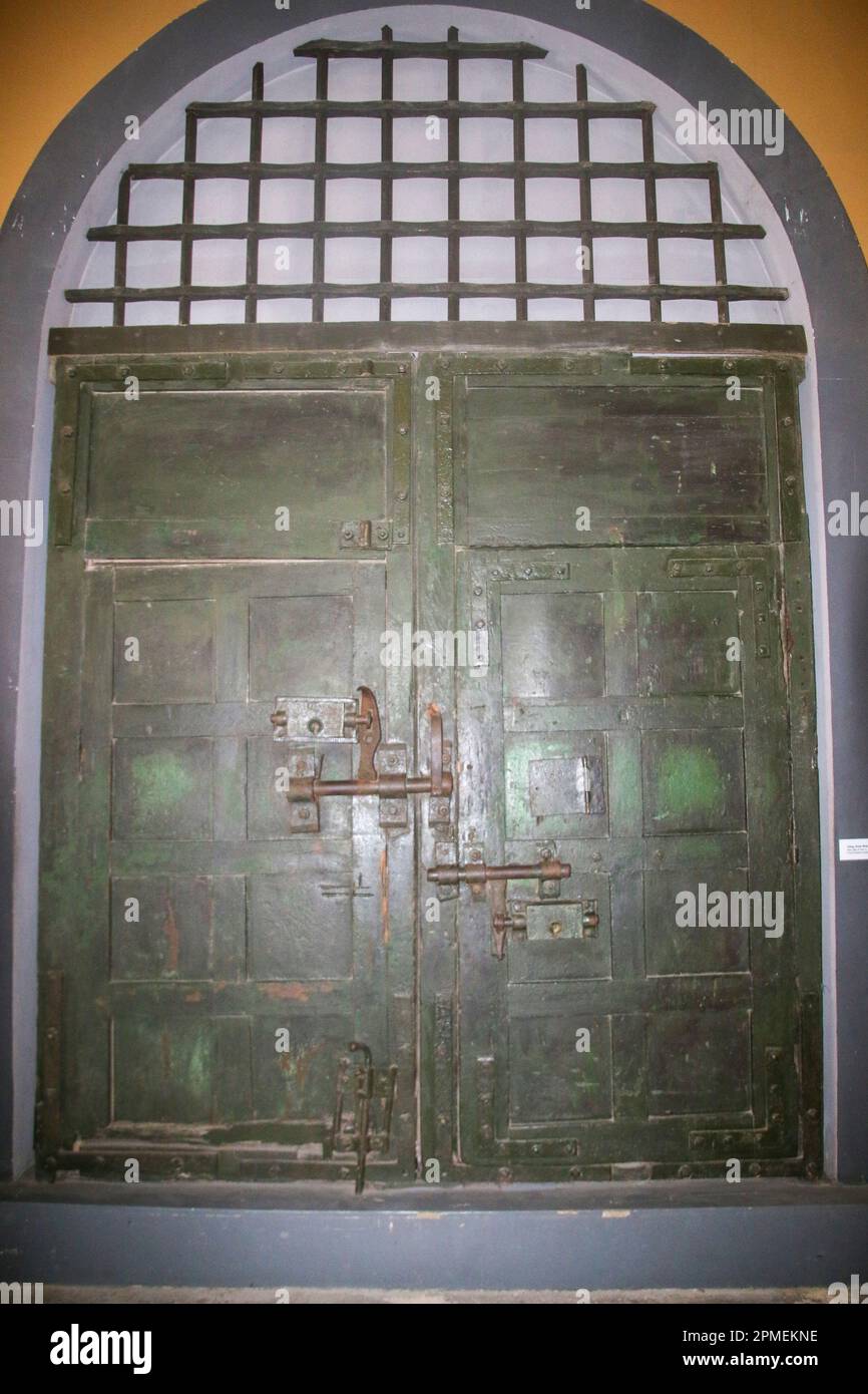 Vietnam: Bas-relief showing torture and brutality by the French ...