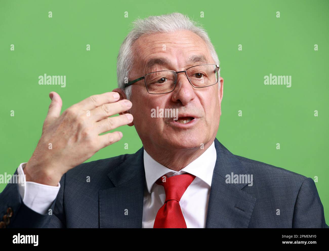Dr Bruno Oberle, Director General of the International Union for ...
