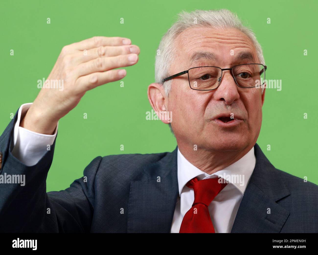 Dr Bruno Oberle, Director General of the International Union for ...