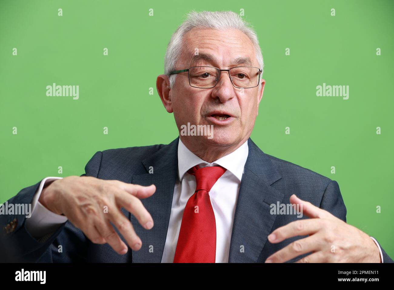 Dr Bruno Oberle, Director General of the International Union for ...