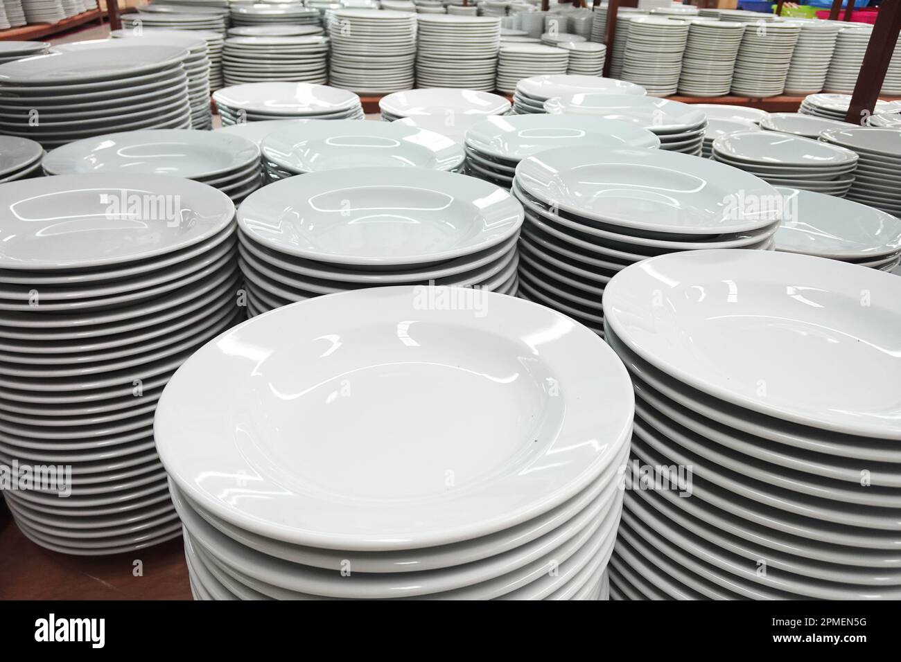 Stacks of plates in a shop Stock Photo - Alamy