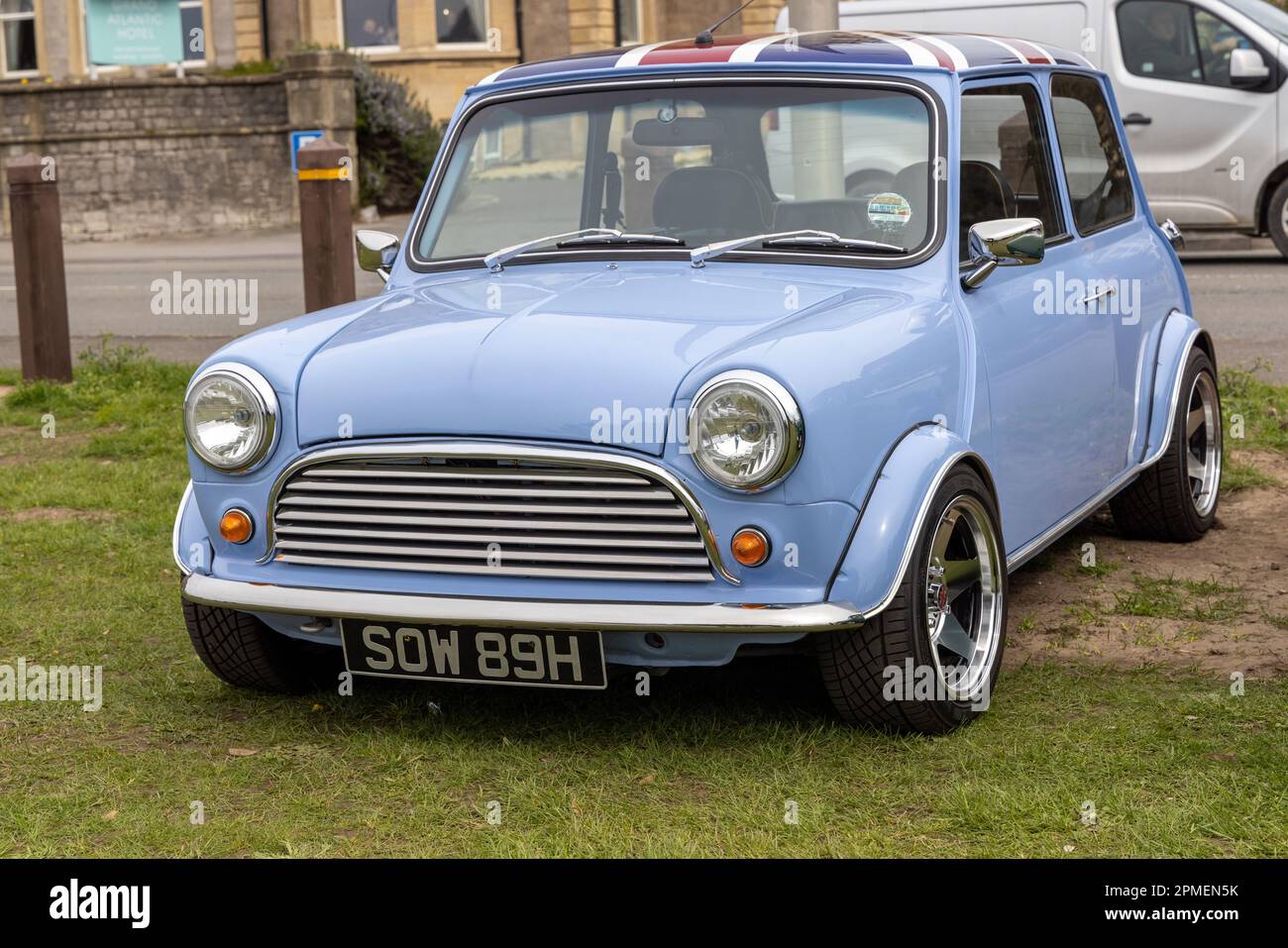 April 2023 - Classic Blue Mini at the Pageant of Motoring on the Lawns ...