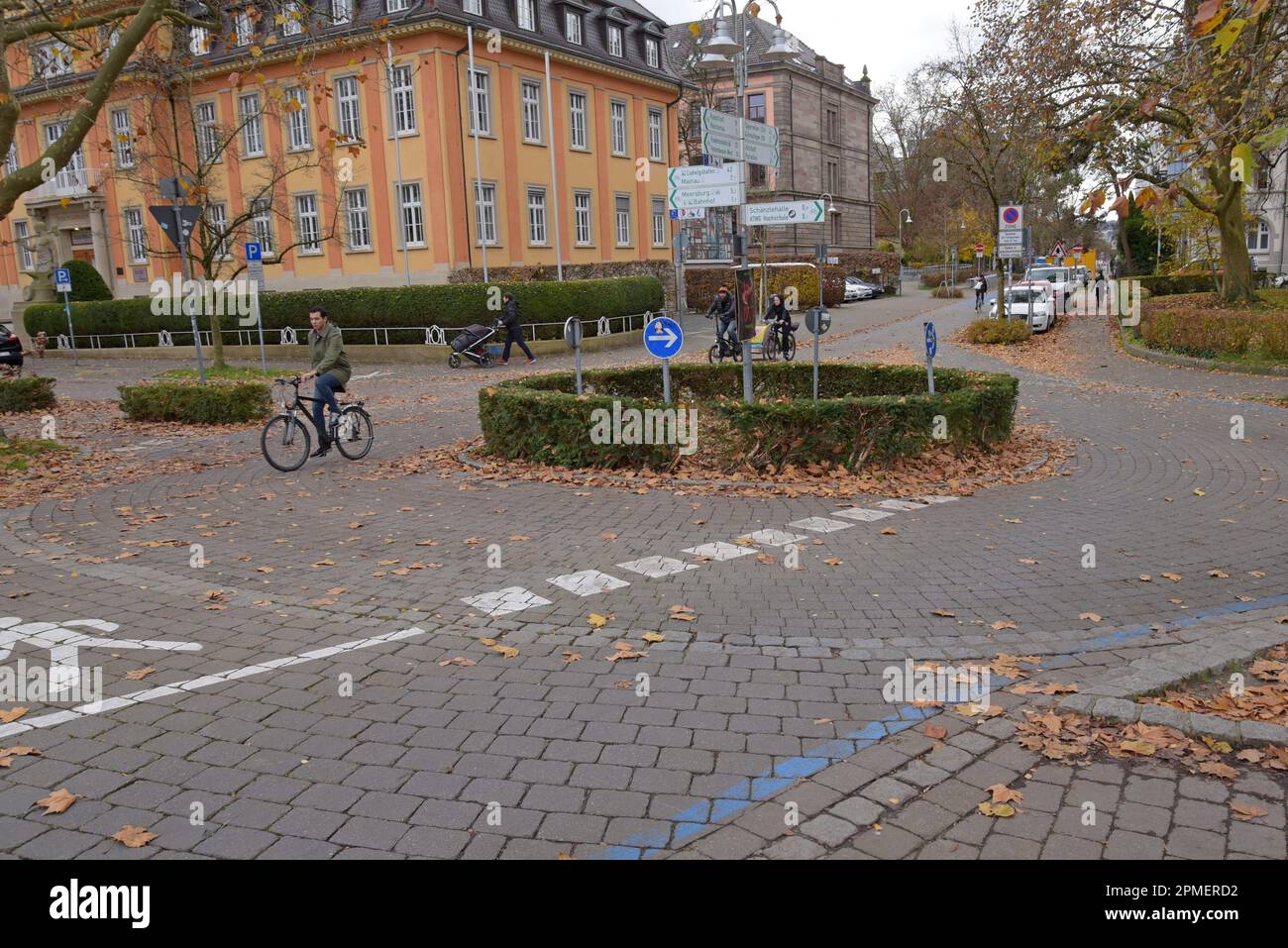 Segregated cycle paths and infrastructure for cycling including a cycle ...