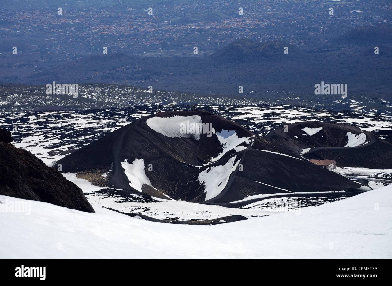 Aerial view volcanic landscape hi-res stock photography and images - Alamy