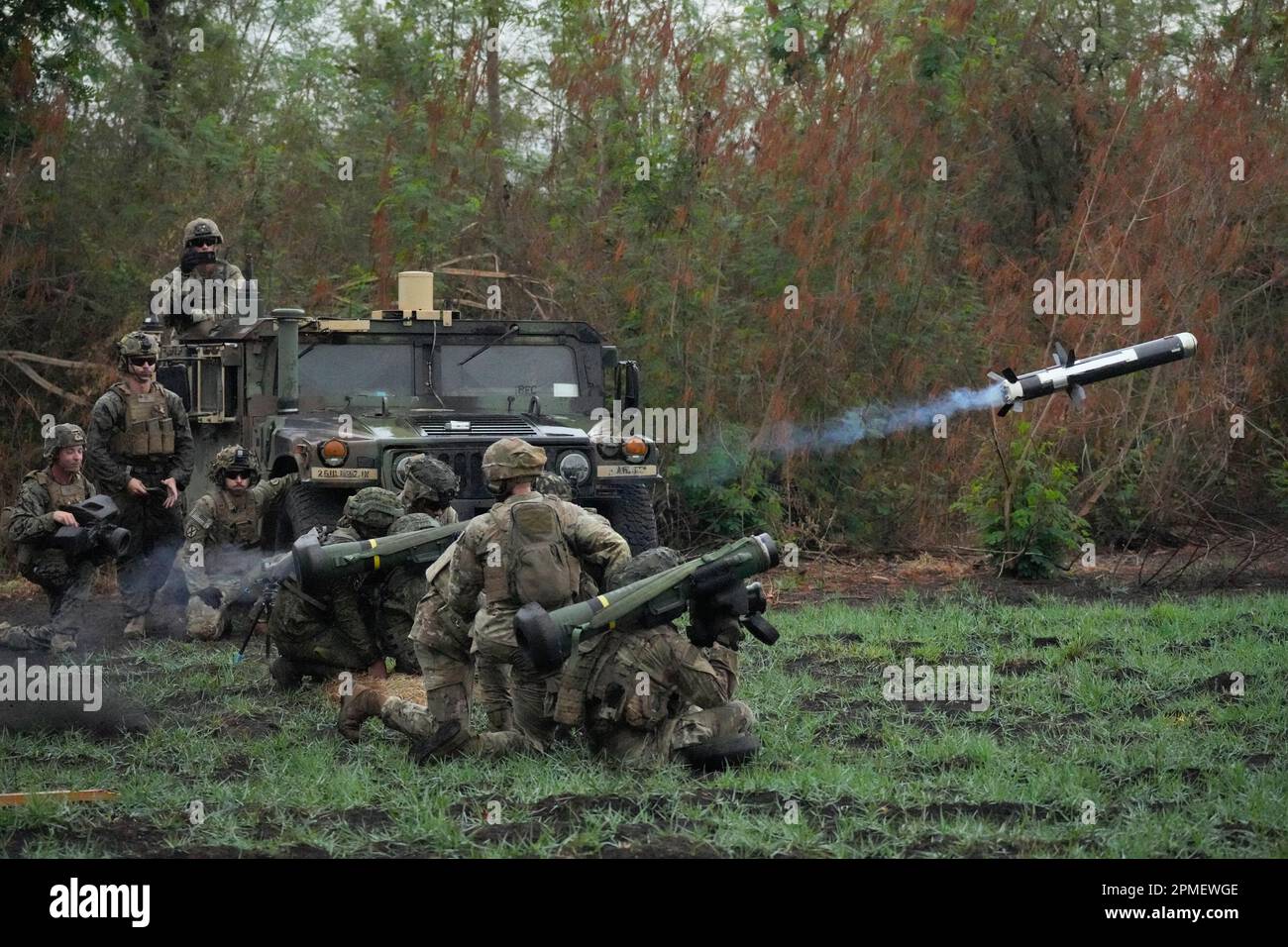 A Filipino soldier launches a Javelin shoulder-launched anti-tank ...