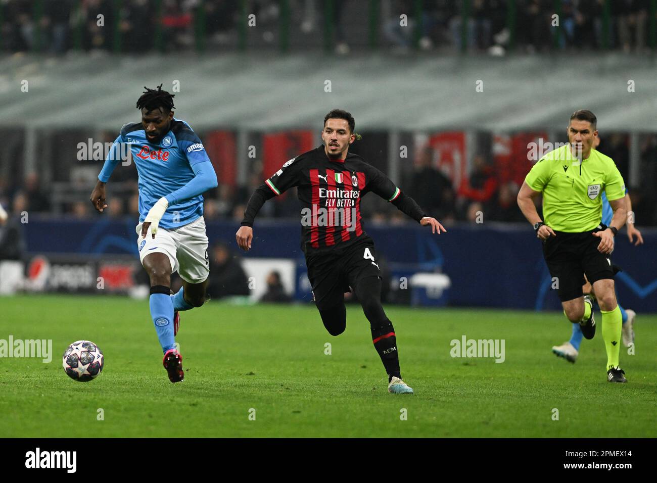 André-Frank Zambo Anguissa of SSC Napoli during the UEFA Champions ...