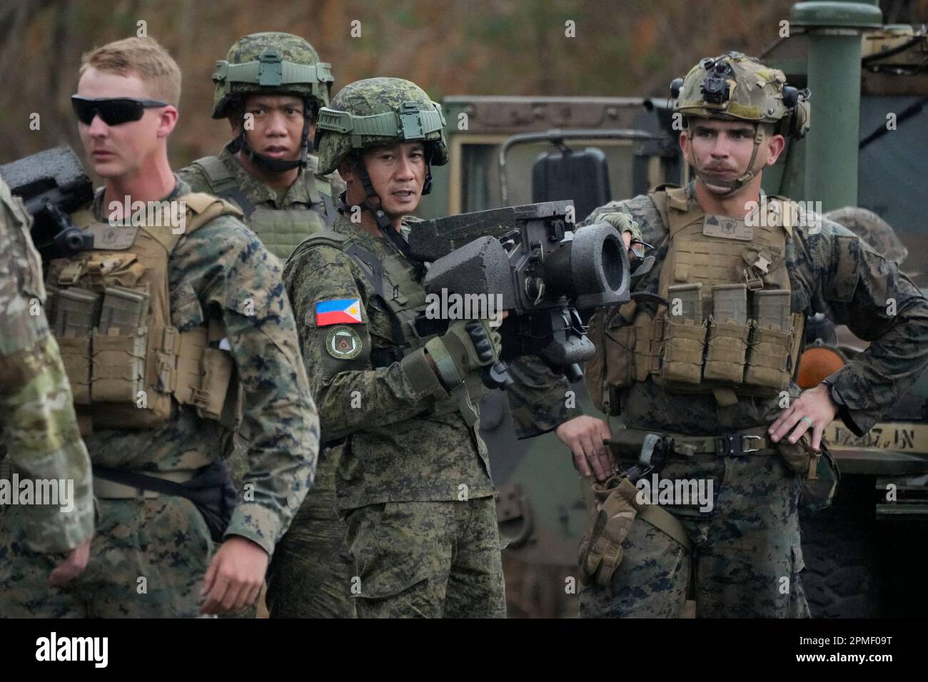 A Filipino soldier holds a Command Launch Unit of the Javelin shoulder ...