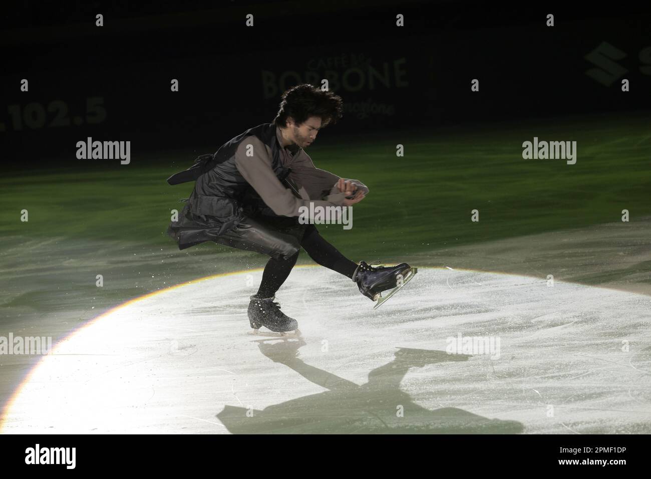 Raffaele Francesco Zich skating on the music note of the movie Mission ...