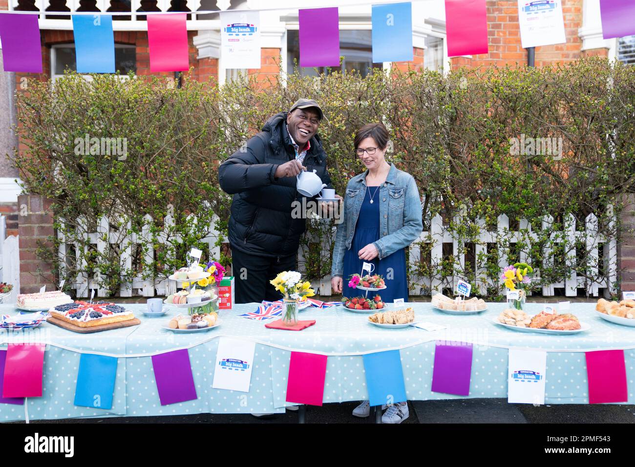 Local resident Sarah Mountcastle and Celebrity TV Chef Ainsley Harriott ...