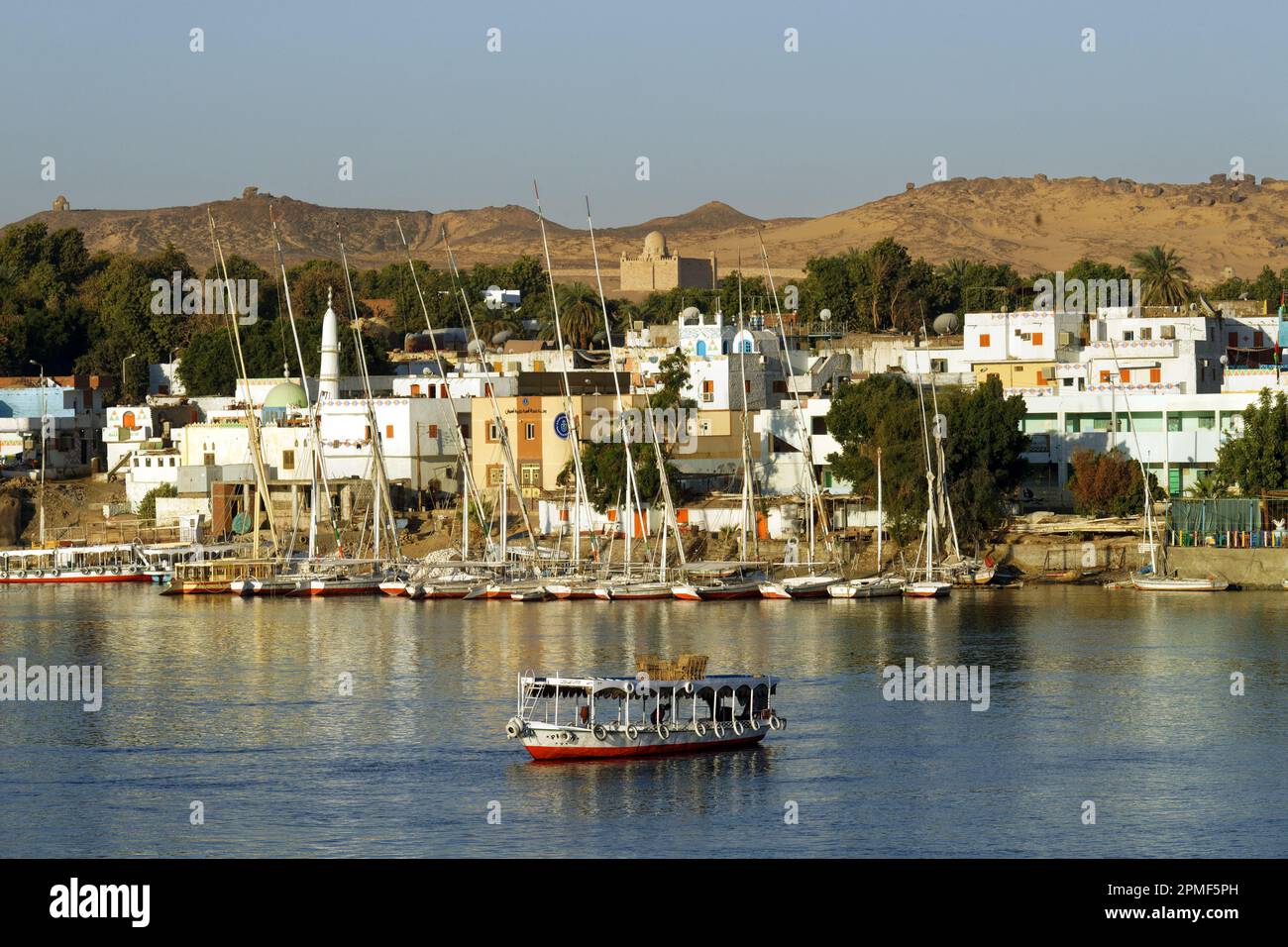 Egypt, Upper Egypt, Nile Valley, Aswan, Elephantine island and Aga Khan ...