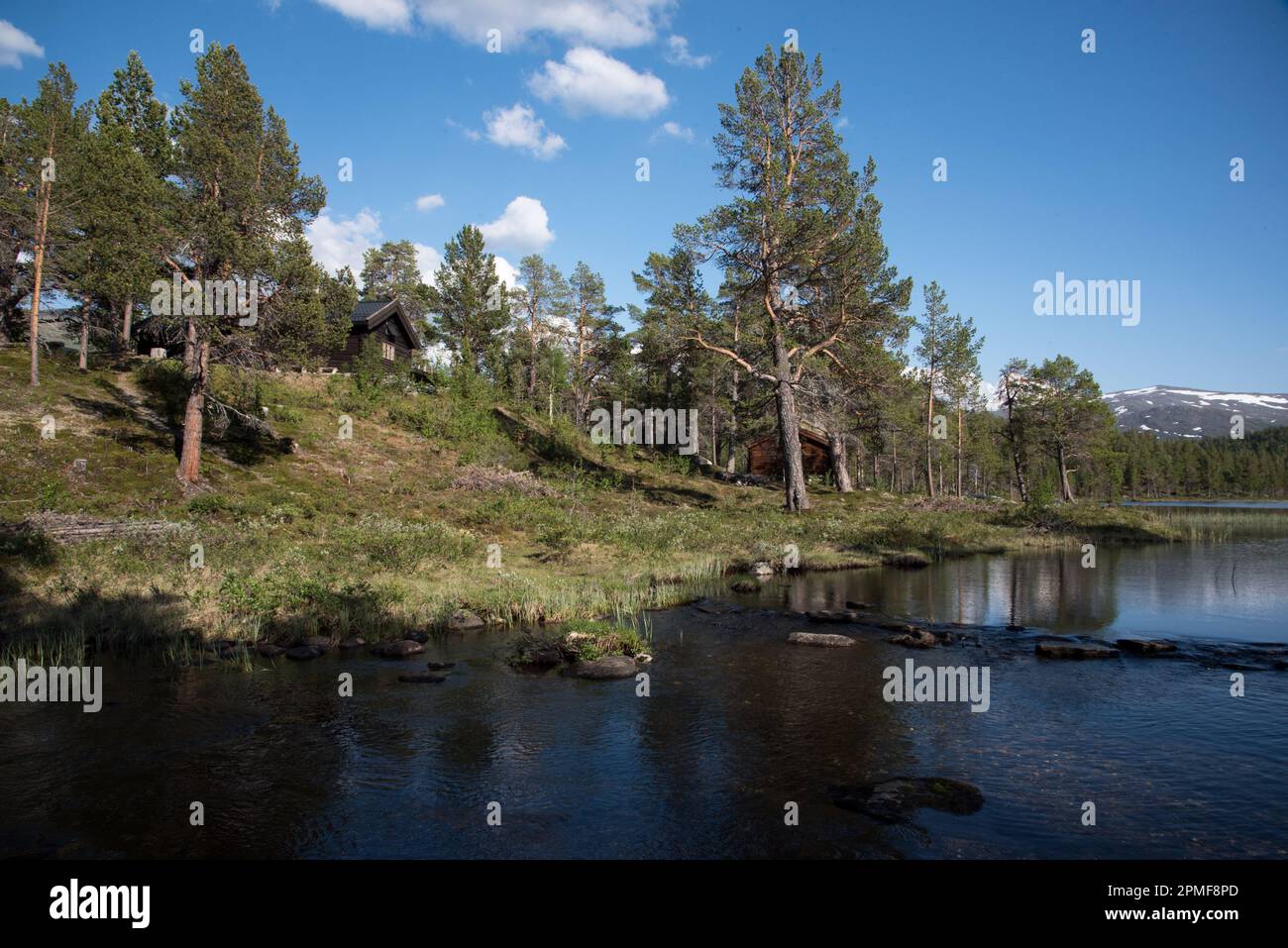 Hulderstigen is an easy trail crossing Sjoa river towards Stuttgonglia ...