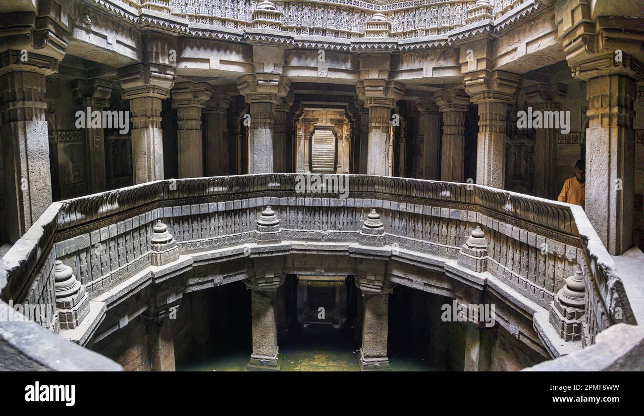 India, Gujarat, Ahmedabad, Dai Halima vav stepwell Stock Photo - Alamy