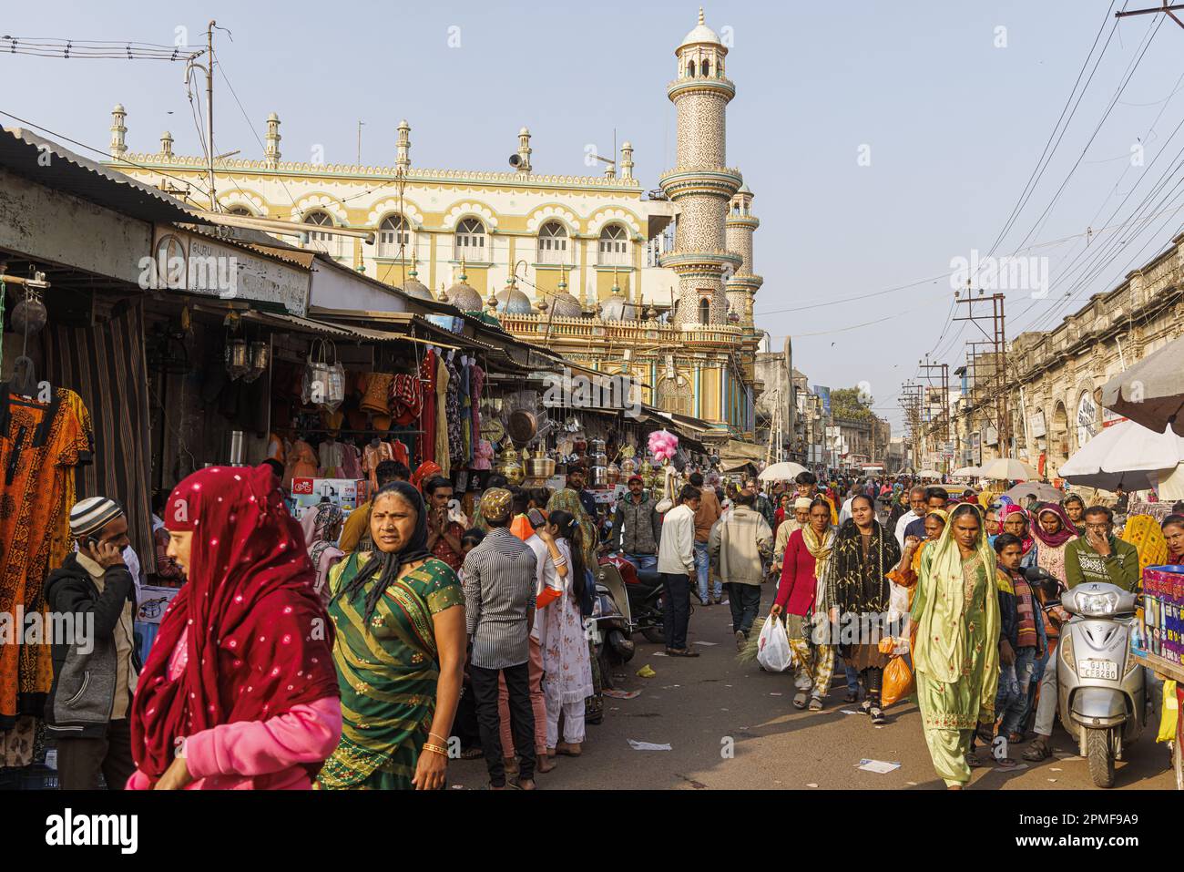 India, Gujarat, Jamnagar, shopping street and a mosque Stock Photo - Alamy