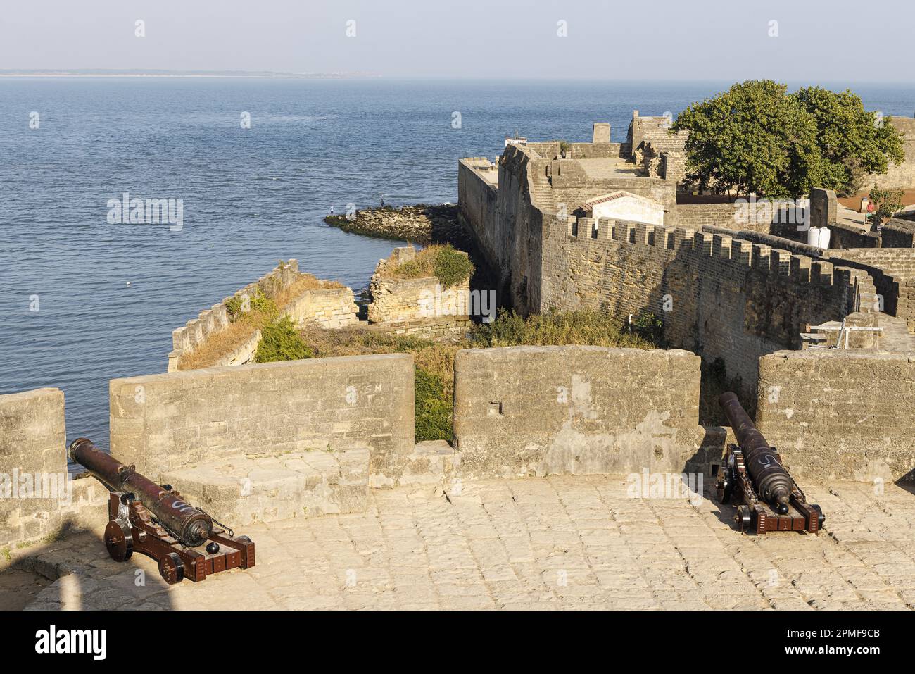 Diu island fort hi-res stock photography and images - Alamy